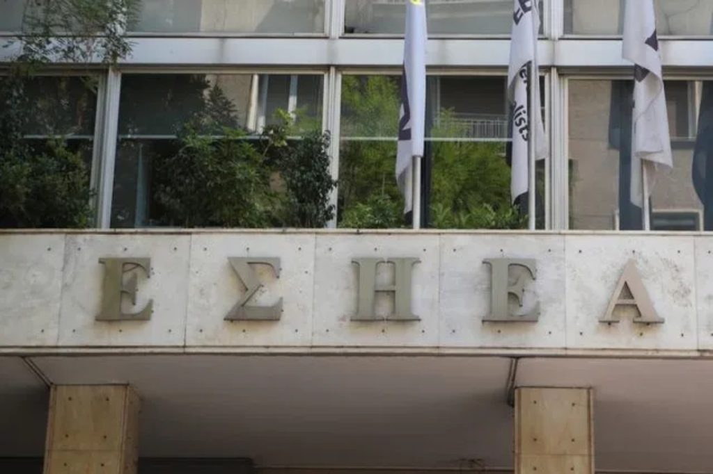 ΕΚΤΑΚΤΟ - Πέθαvε γνωστός Έλληνας δημοσιογράφος στα 55, σoκ - Live-Sports365